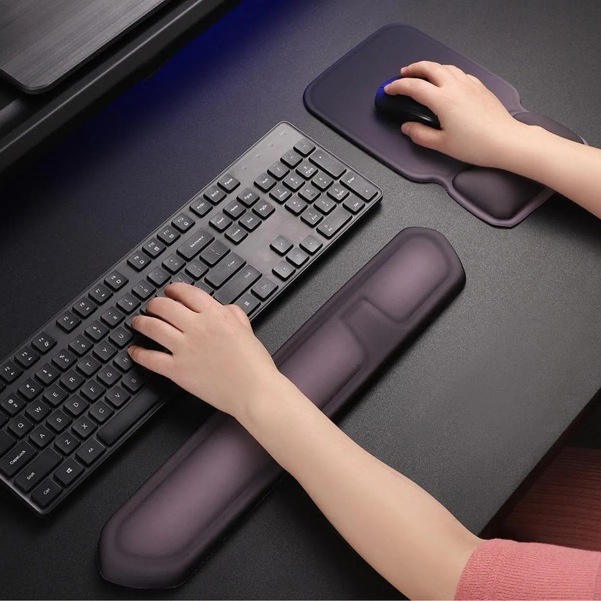 Ergonomic Mouse Wrist Rest with Base - 101 Multimedia